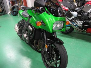 GPZアッパーカウルステー取り付け部のおはなし | しゃぼん玉 -Shabondama-